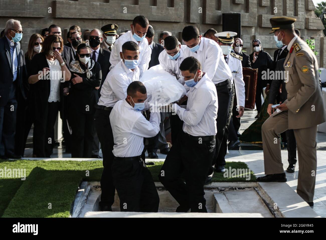 Cairo, Egypt. 09th July, 2021. Soldiers carry the coffin of former ...