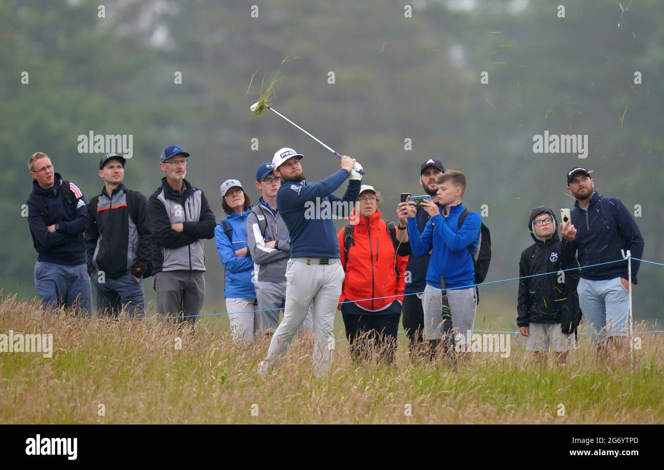 Tyrrell Hatton on the 18th on day eleven of Wimbledon at The All ...