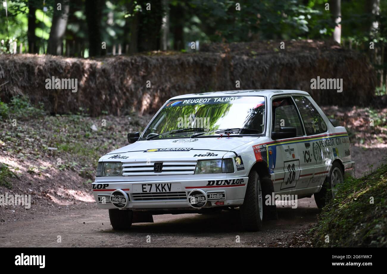 Brynmor pierce hi-res stock photography and images - Alamy