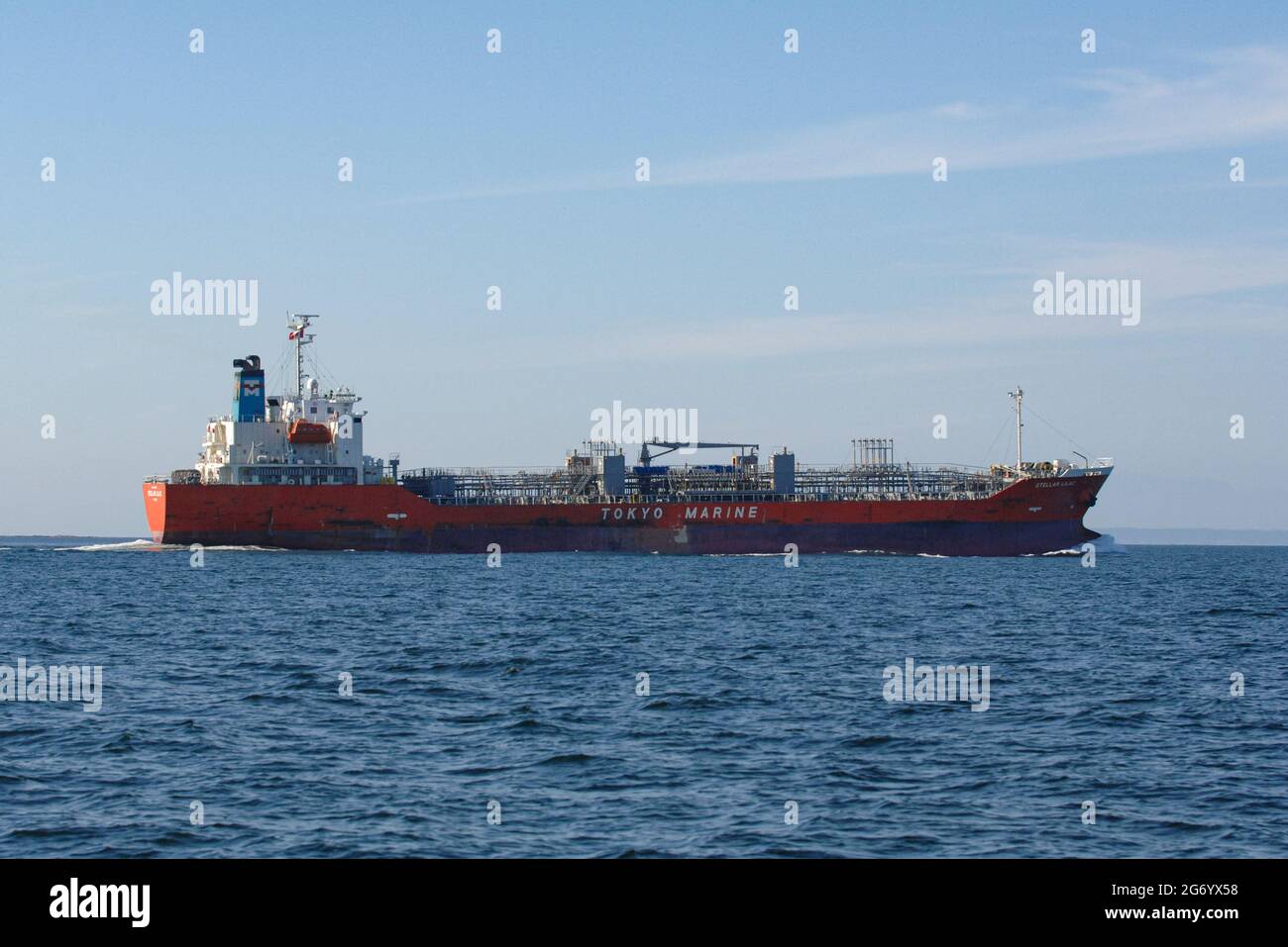 Oil tanker bow wave hi-res stock photography and images - Alamy