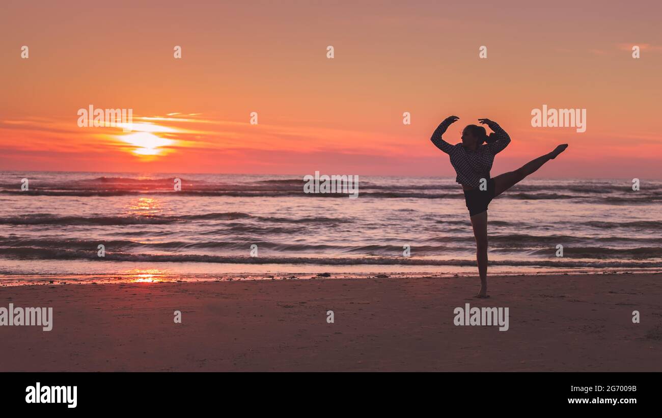Dancing sun celebration summer hi-res stock photography and images - Alamy
