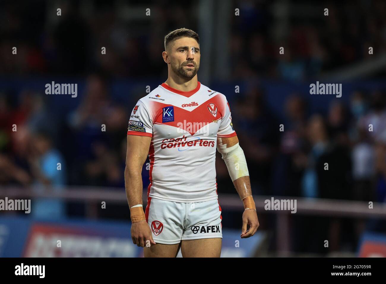 Tommy Makinson (2) of St Helens during the game Stock Photo - Alamy