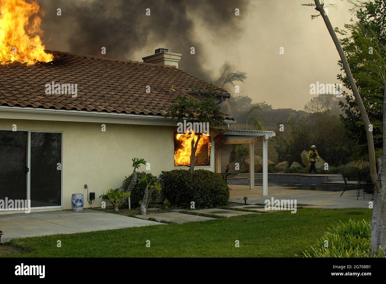 Total destruction hi-res stock photography and images - Alamy