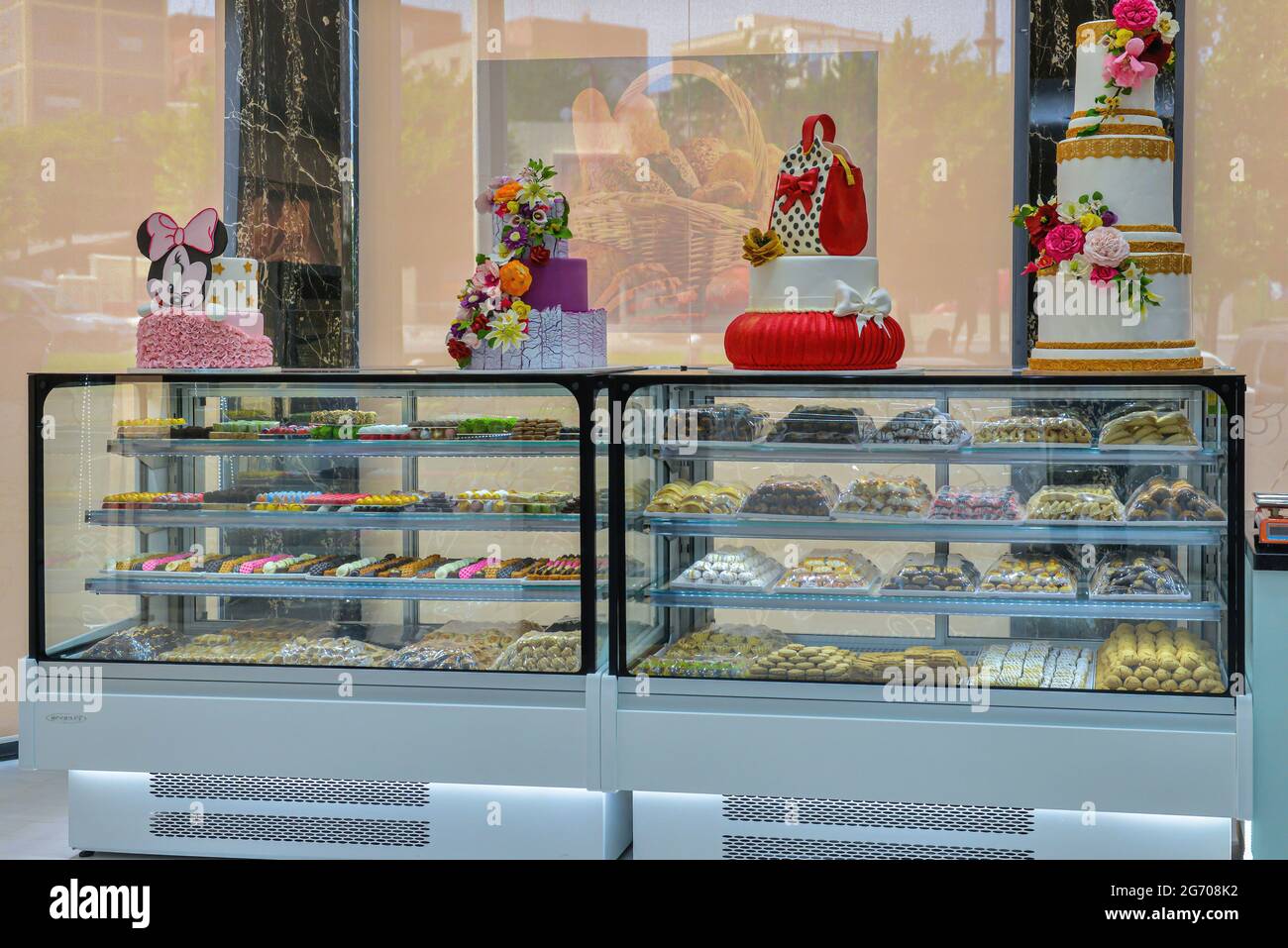 Shop display of patisserie hi-res stock photography and images - Alamy