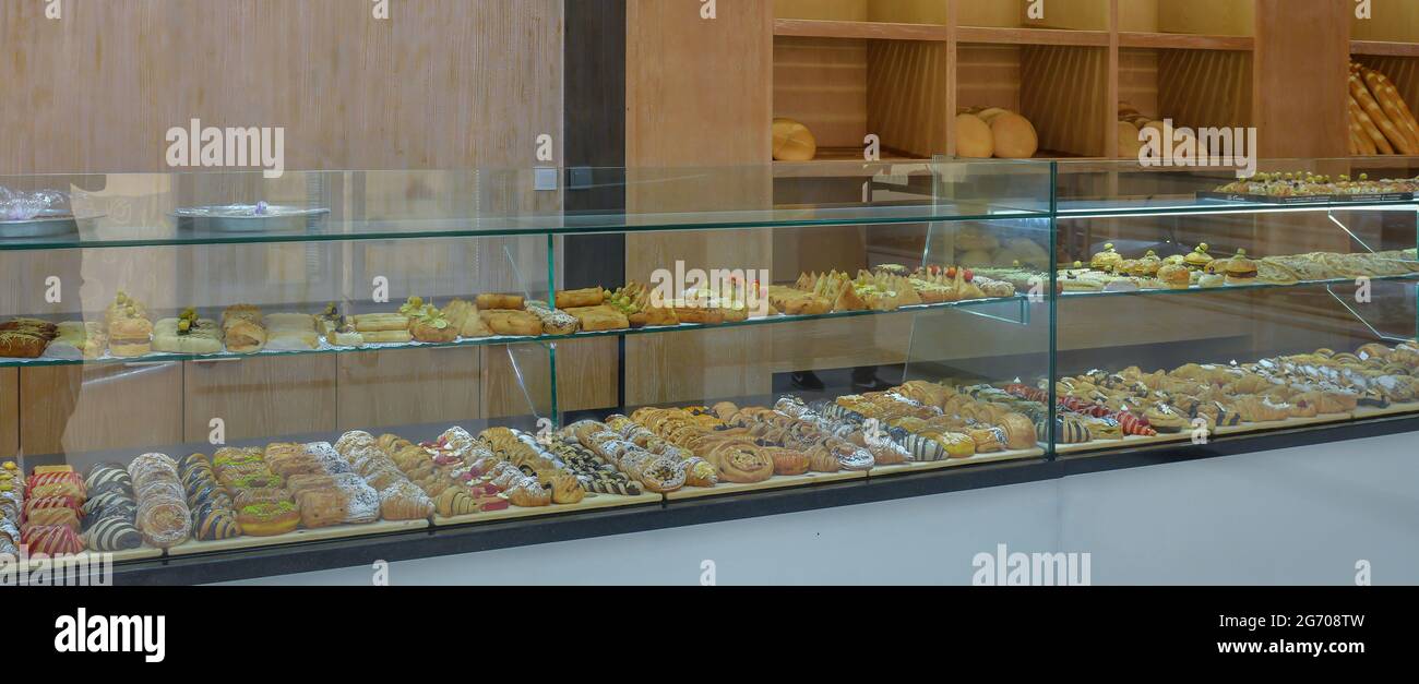 Europe france paris french pastries hi-res stock photography and images ...