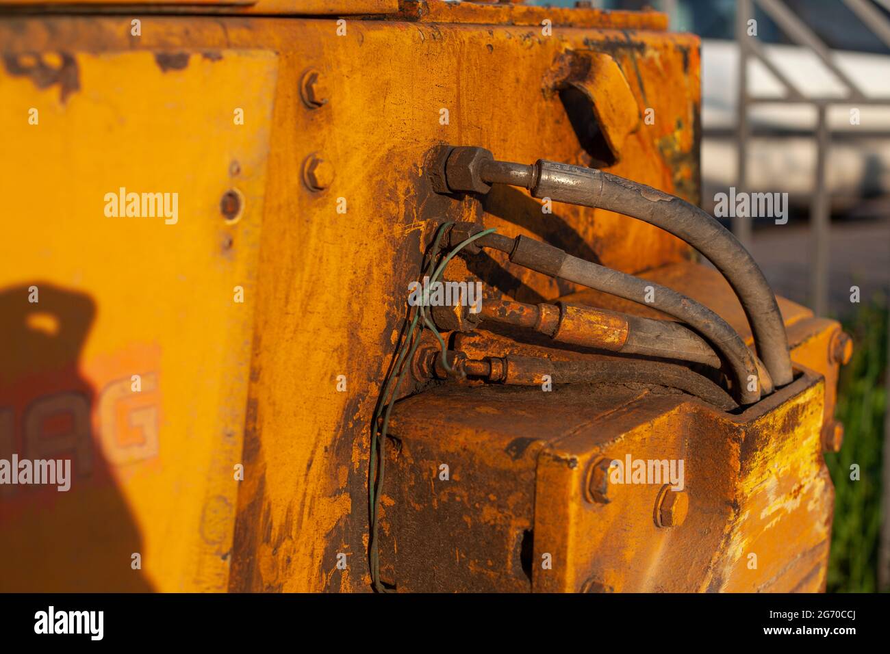 Hoses in the bulldozer engine. The mechanism of the diesel engine. The ...