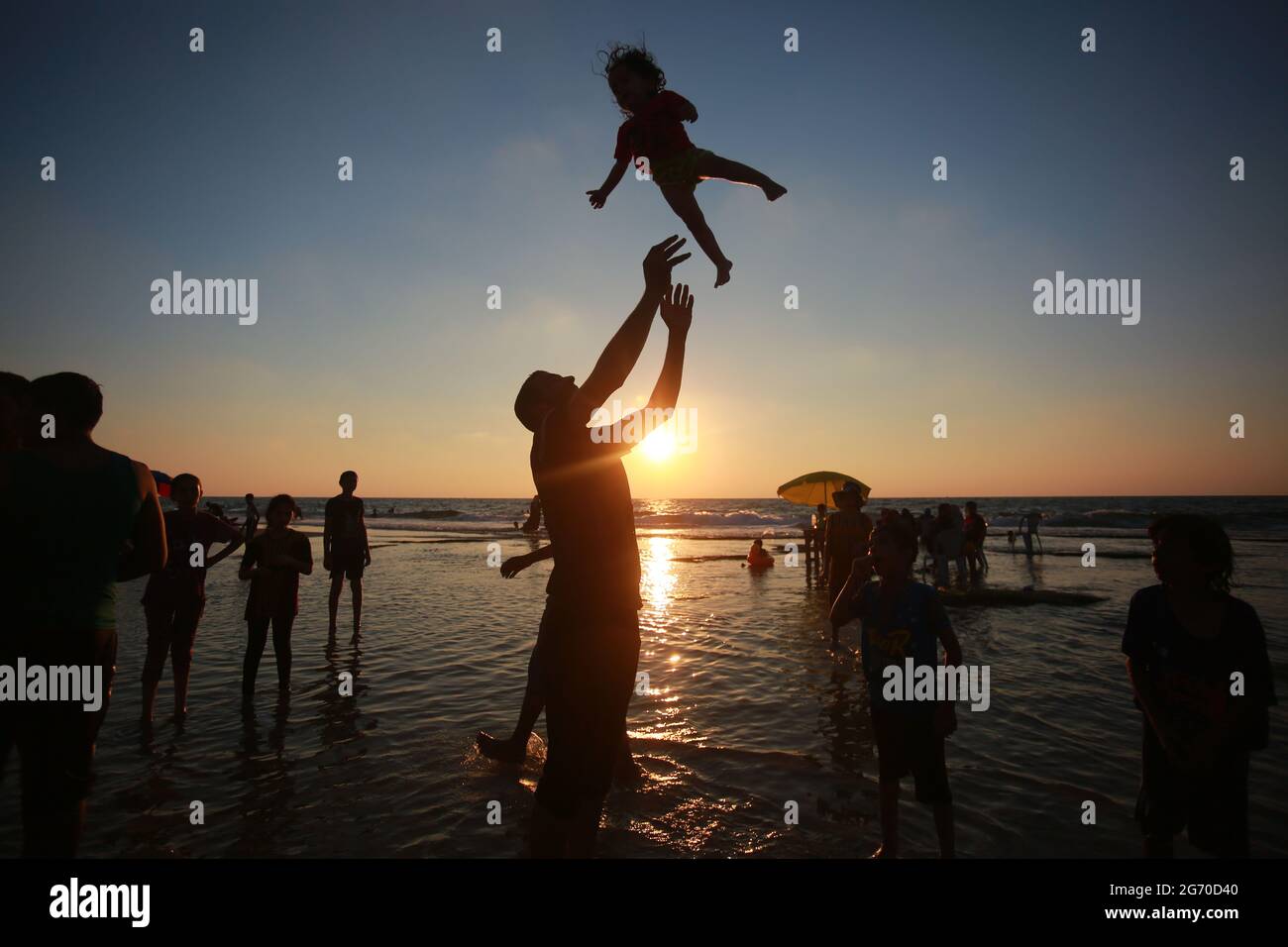 Deir al-Balah, The Gaza Strip, Palestine. 9th July, 2021. Palestinians ...