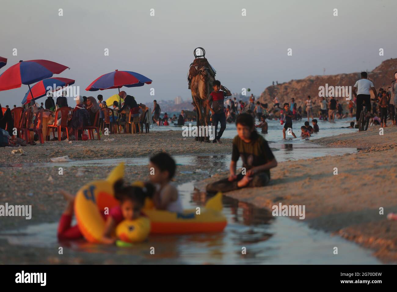 Deir al-Balah, The Gaza Strip, Palestine. 9th July, 2021. Palestinians ...