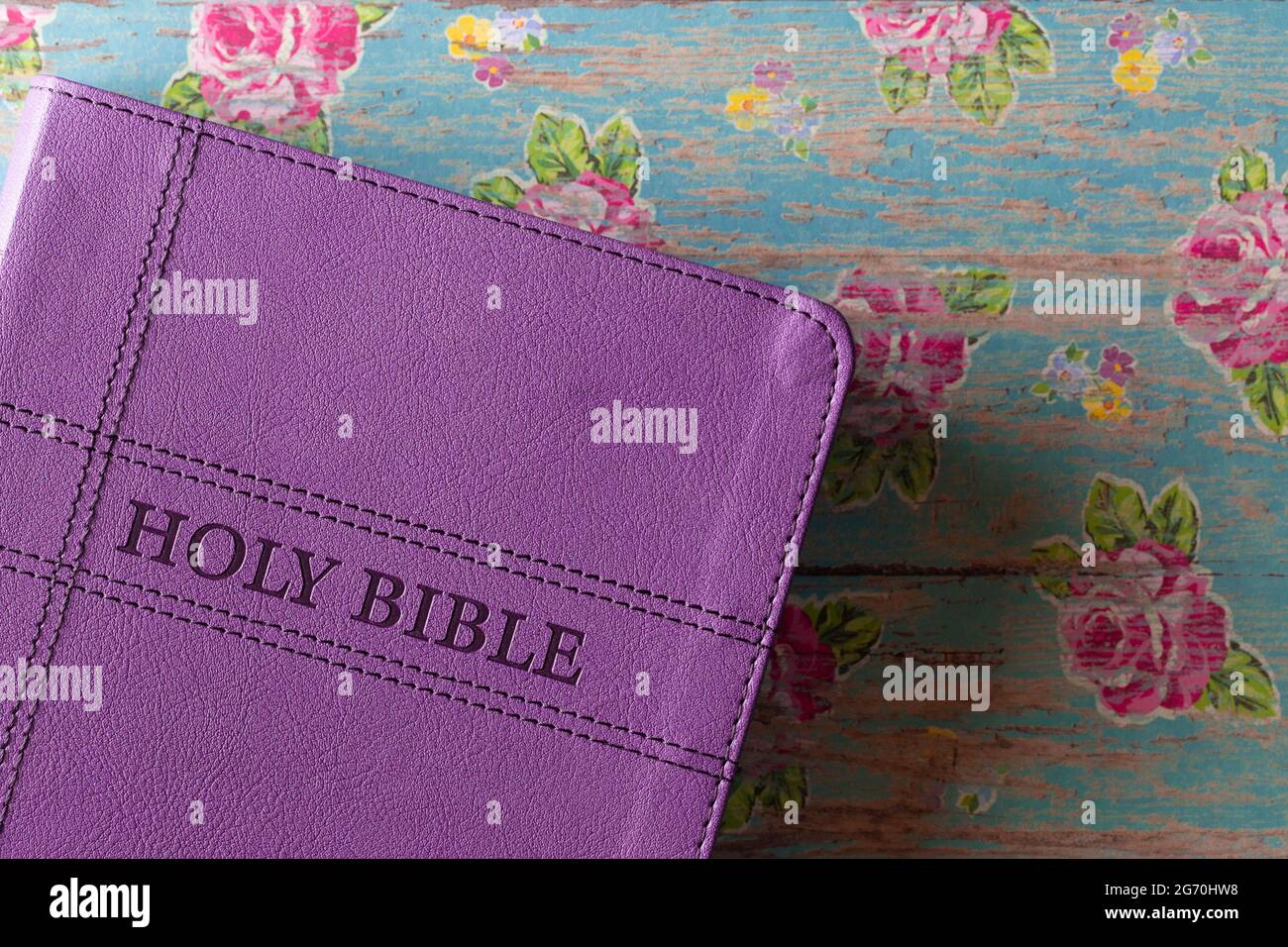 The Holy Bible on a Rustic Wooden Table Stock Photo - Alamy