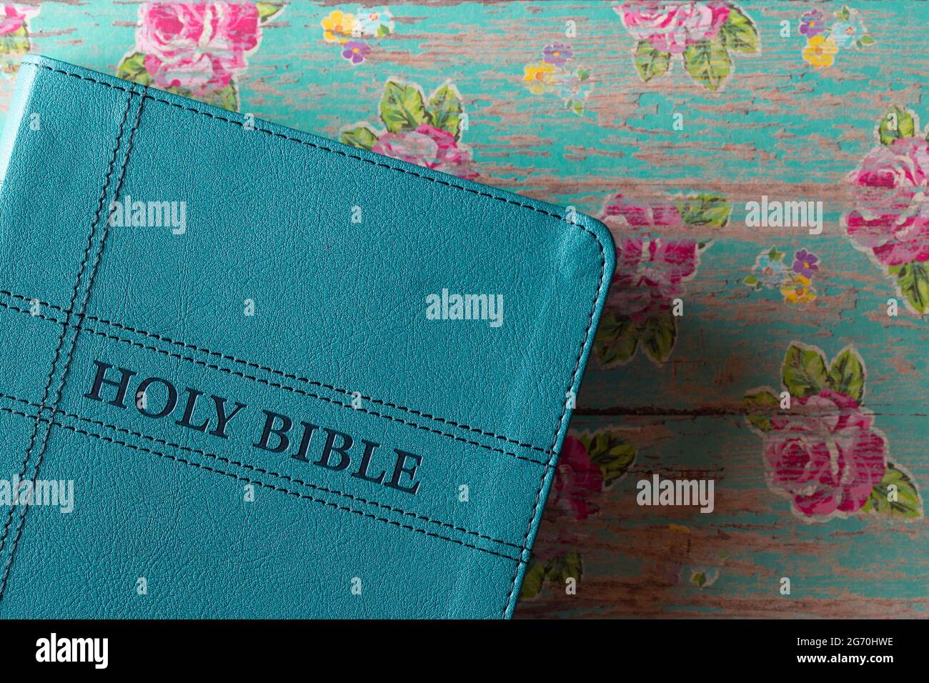 The Holy Bible on a Rustic Wooden Table Stock Photo - Alamy