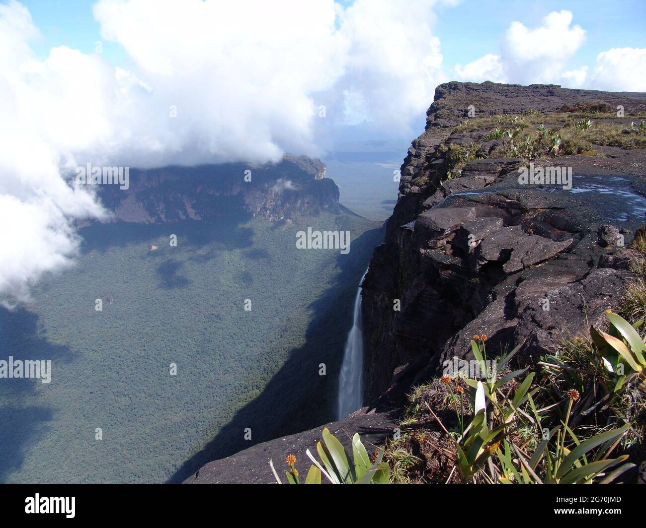 Mount roraima clouds hi-res stock photography and images - Alamy