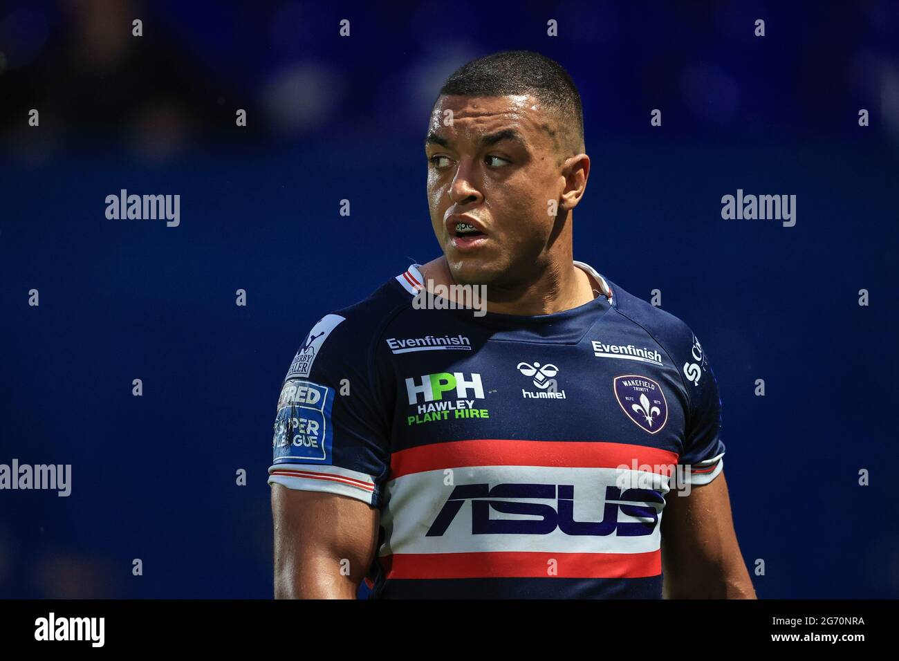 Reece Lyne (4) of Wakefield Trinity during the game Stock Photo - Alamy