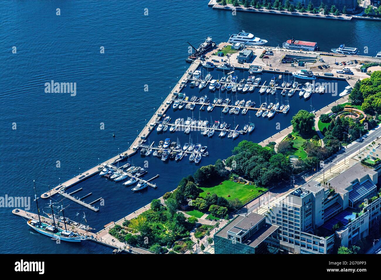 Toronto, Canada, aerial view of the waterfront marina Stock Photo - Alamy