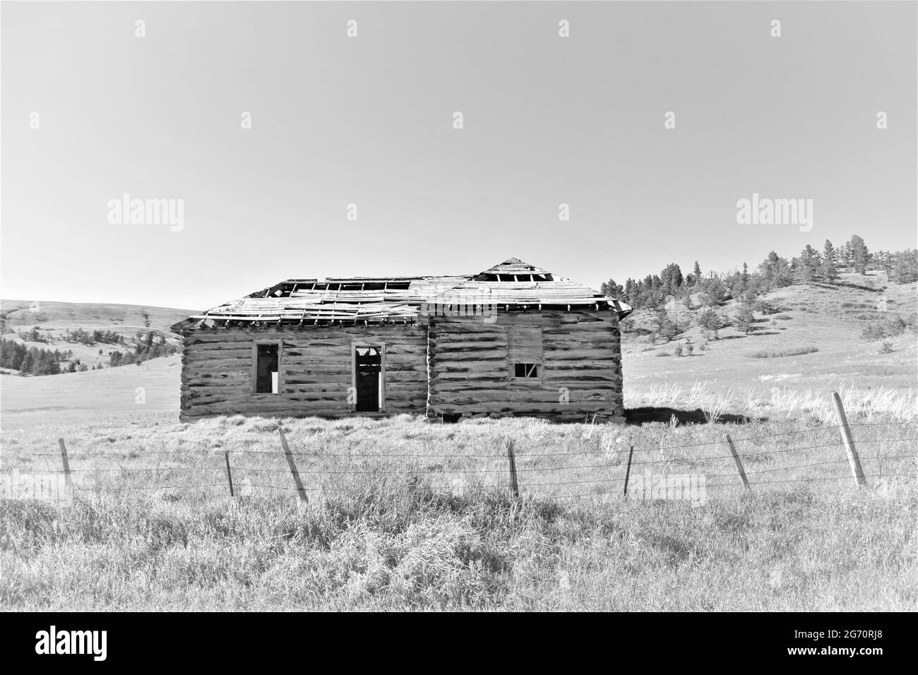 Old Log cabin Stock Photo - Alamy