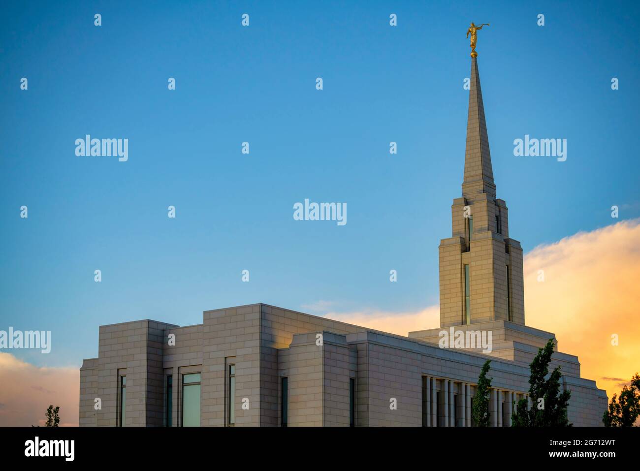 Lds temple sunset hi-res stock photography and images - Alamy