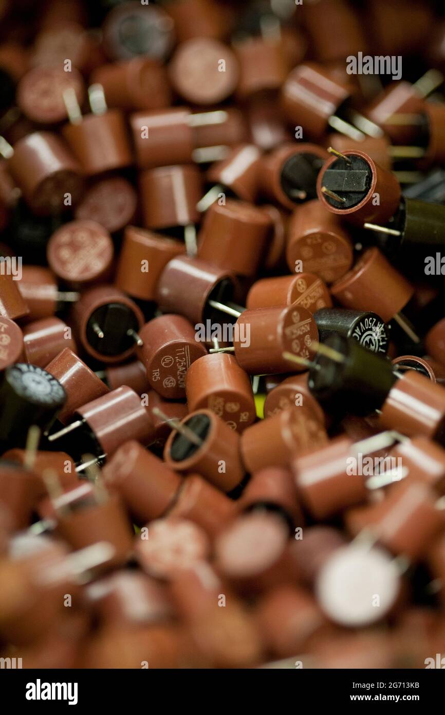 Micro chips hi-res stock photography and images - Alamy