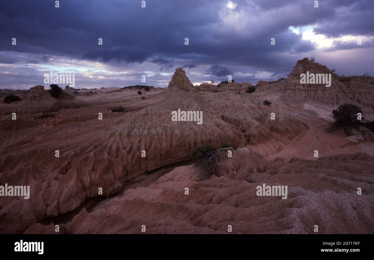 Willandra lakes and new south wales hi-res stock photography and images ...
