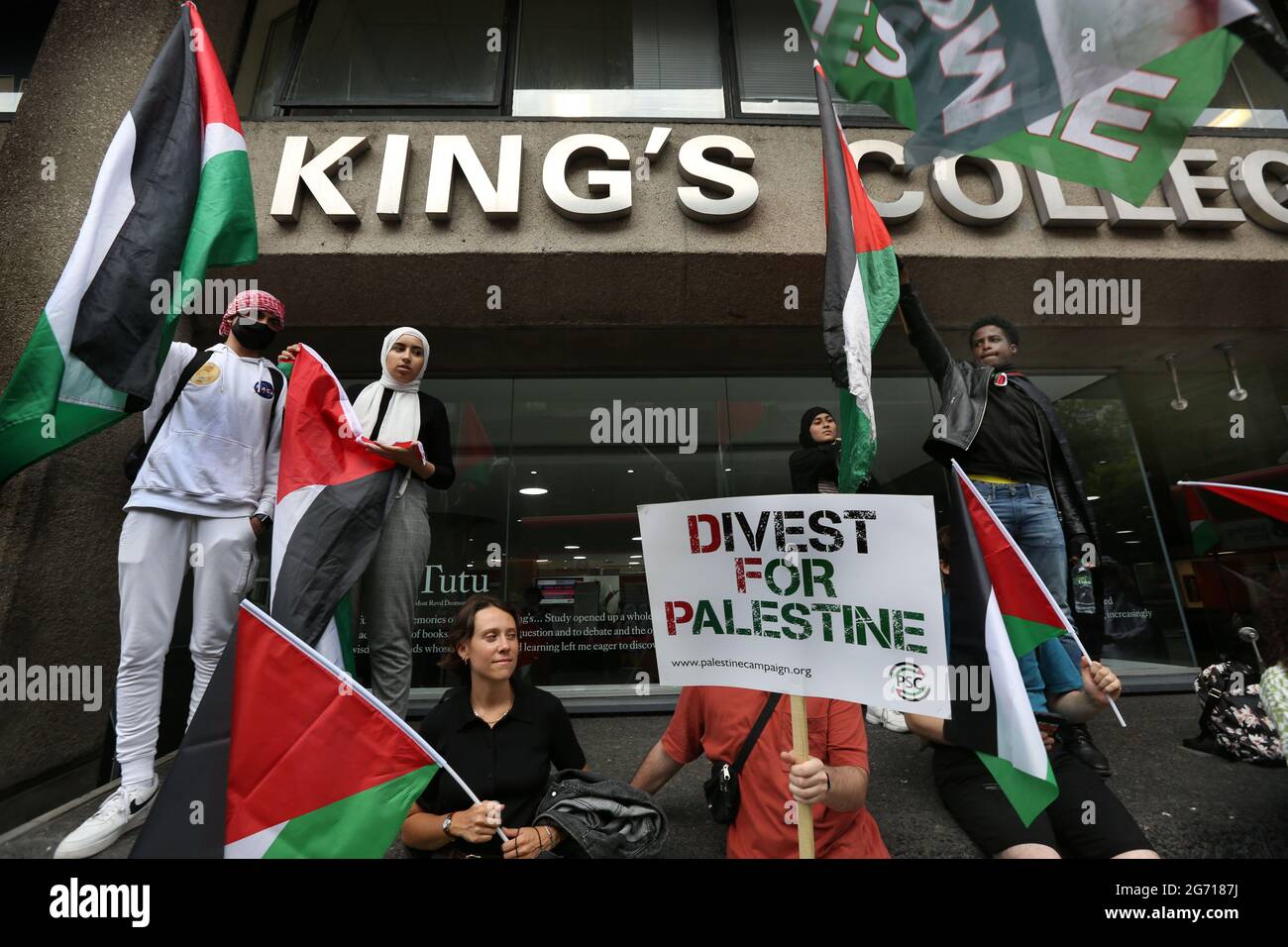 End apartheid sign hi-res stock photography and images - Alamy
