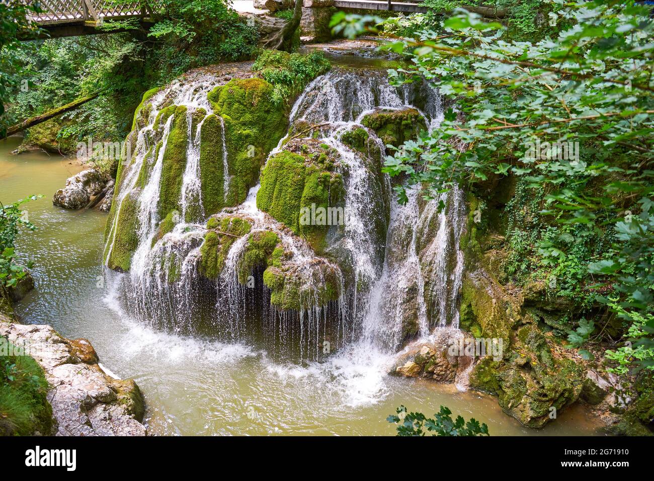 Beautiful waterfall cascade bigar hi-res stock photography and images ...