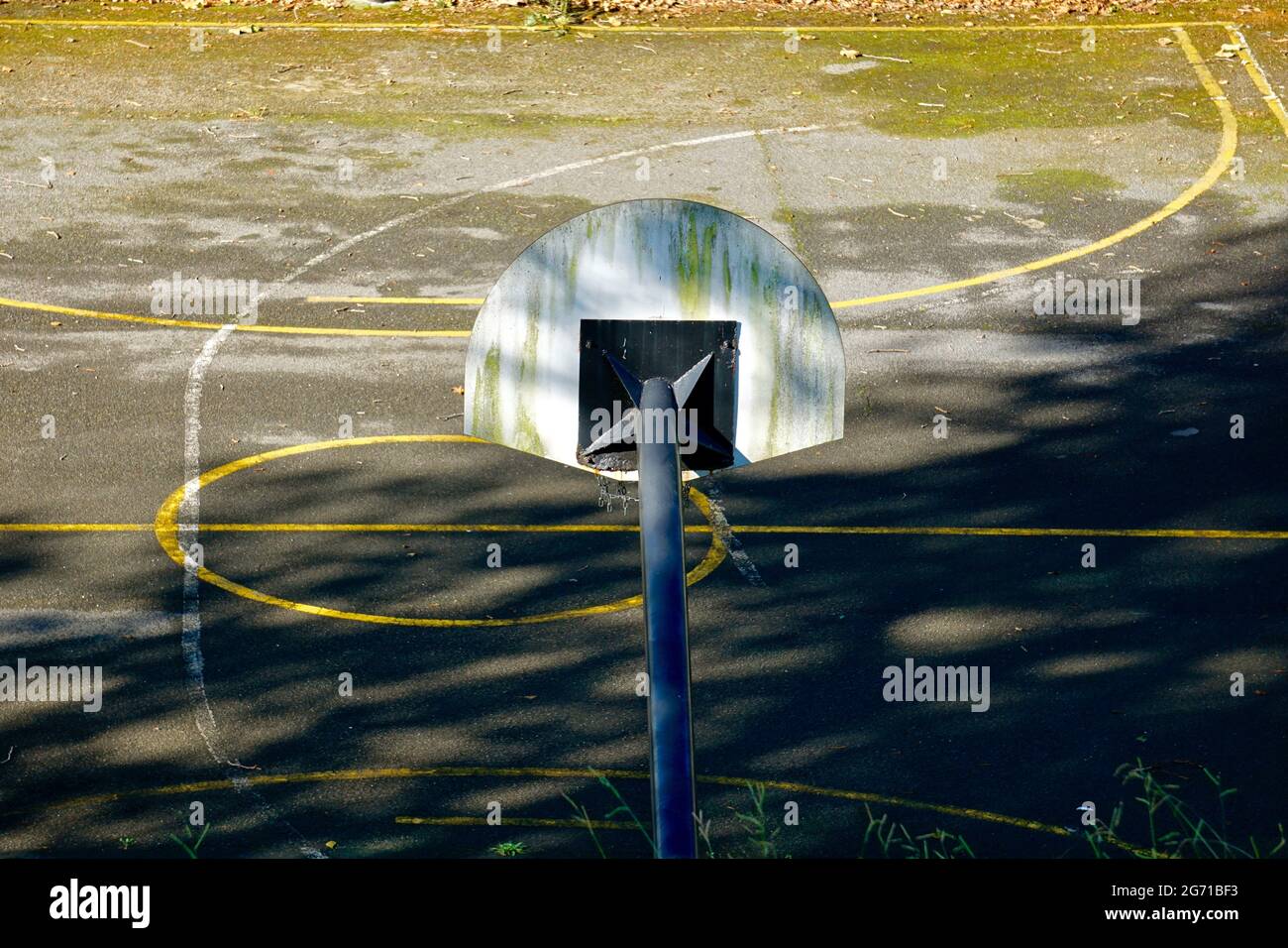 Football back of the net hi-res stock photography and images - Alamy