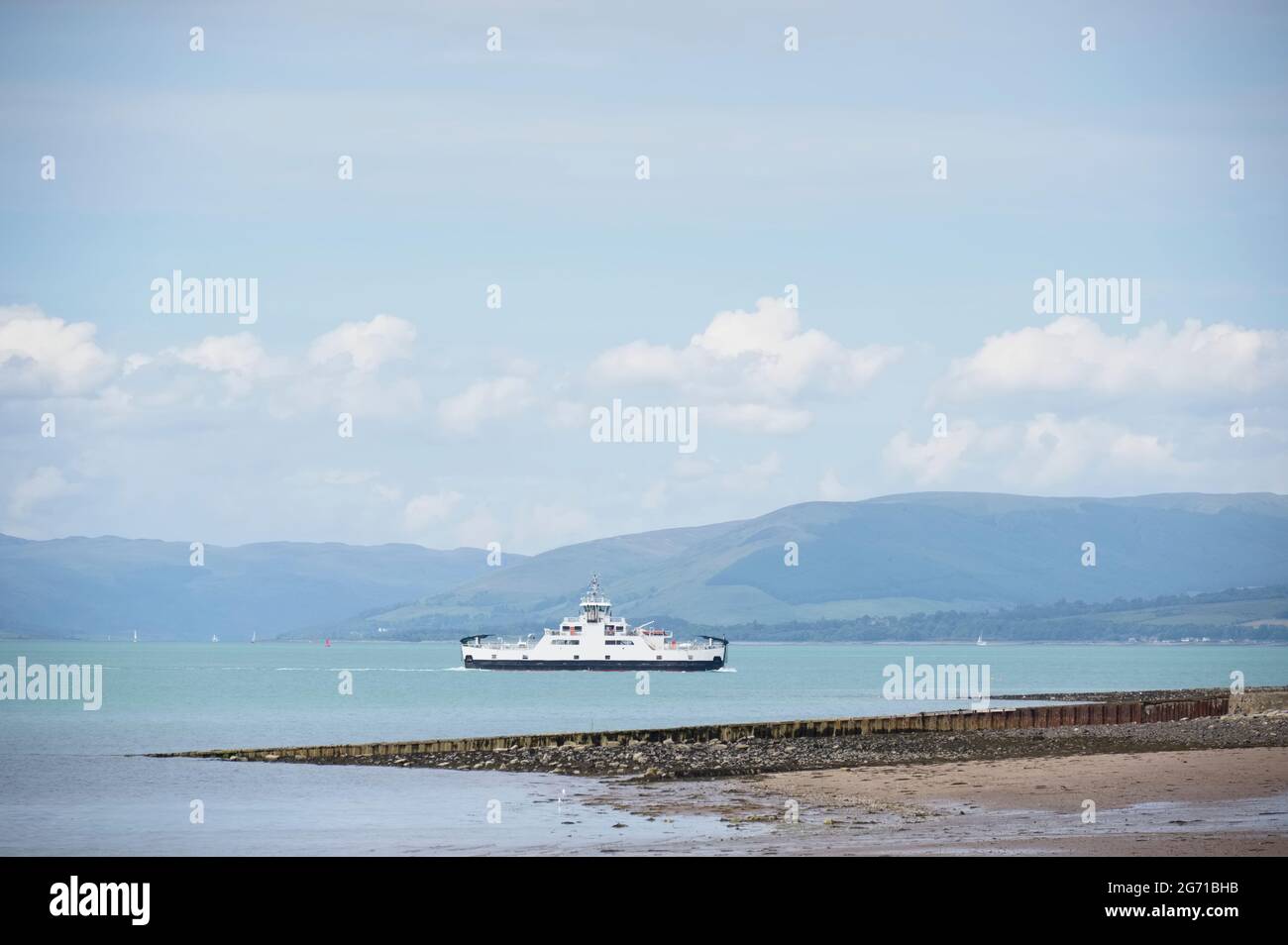 Ferry ship departing from Largs sailing to Millport Stock Photo - Alamy