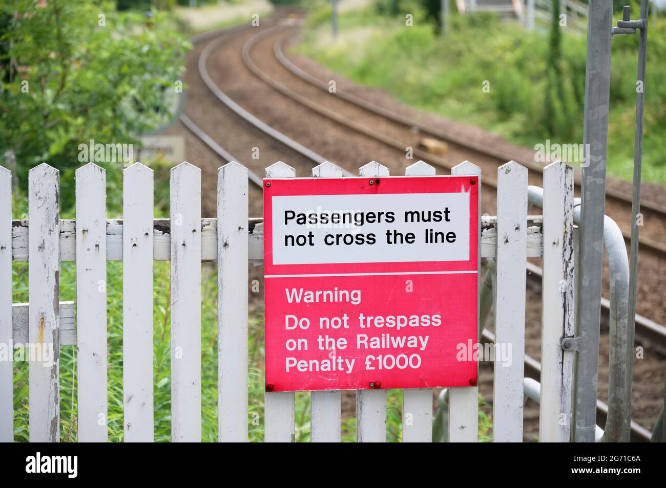 Railroad crossing stop look and listen hi-res stock photography and ...