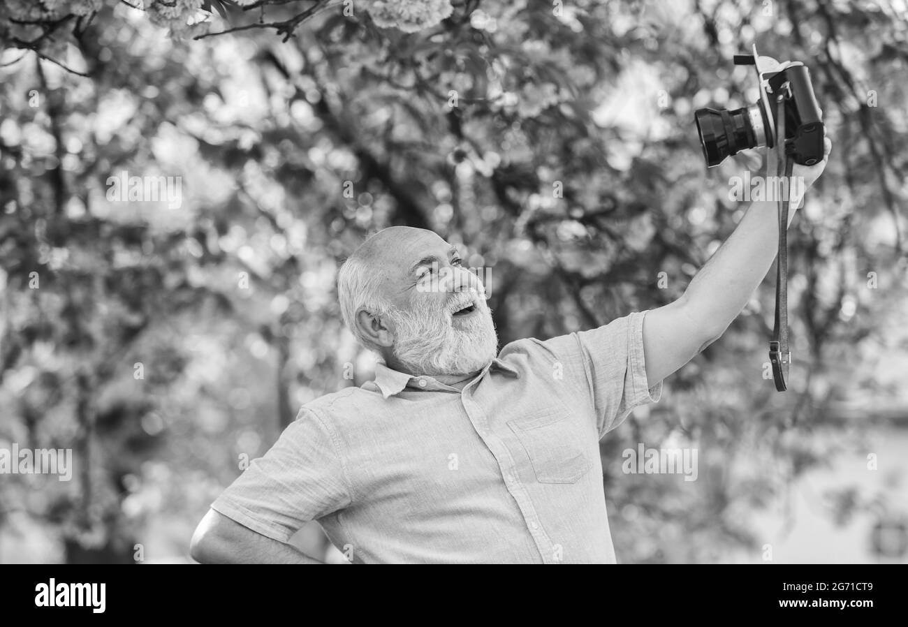 Imitate fashion trends. Self portrait. Memories in snap. Everyone ...
