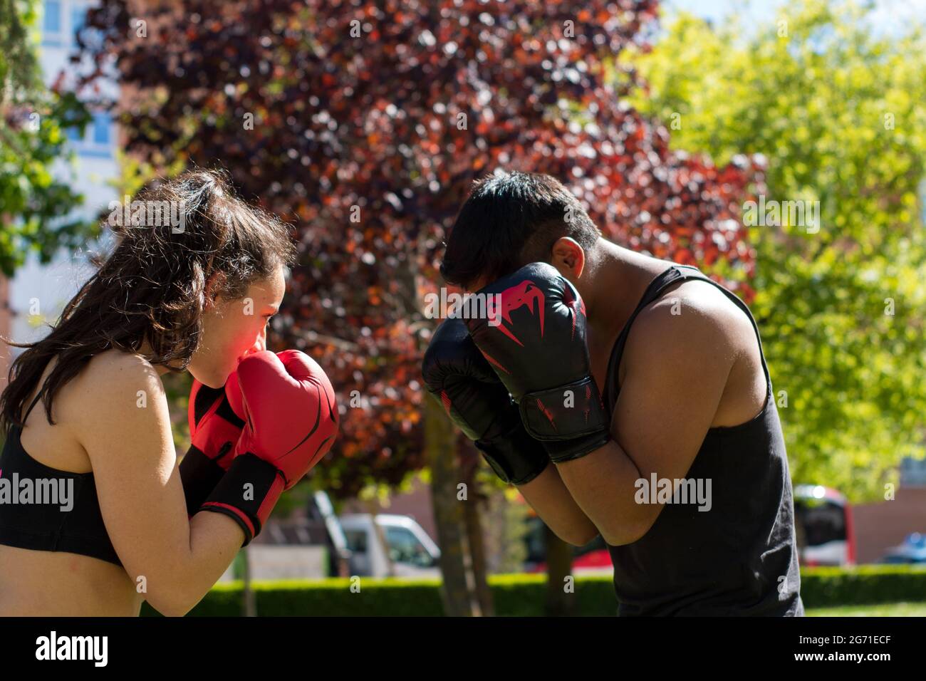Athlete couple practicing boxing hi-res stock photography and images ...