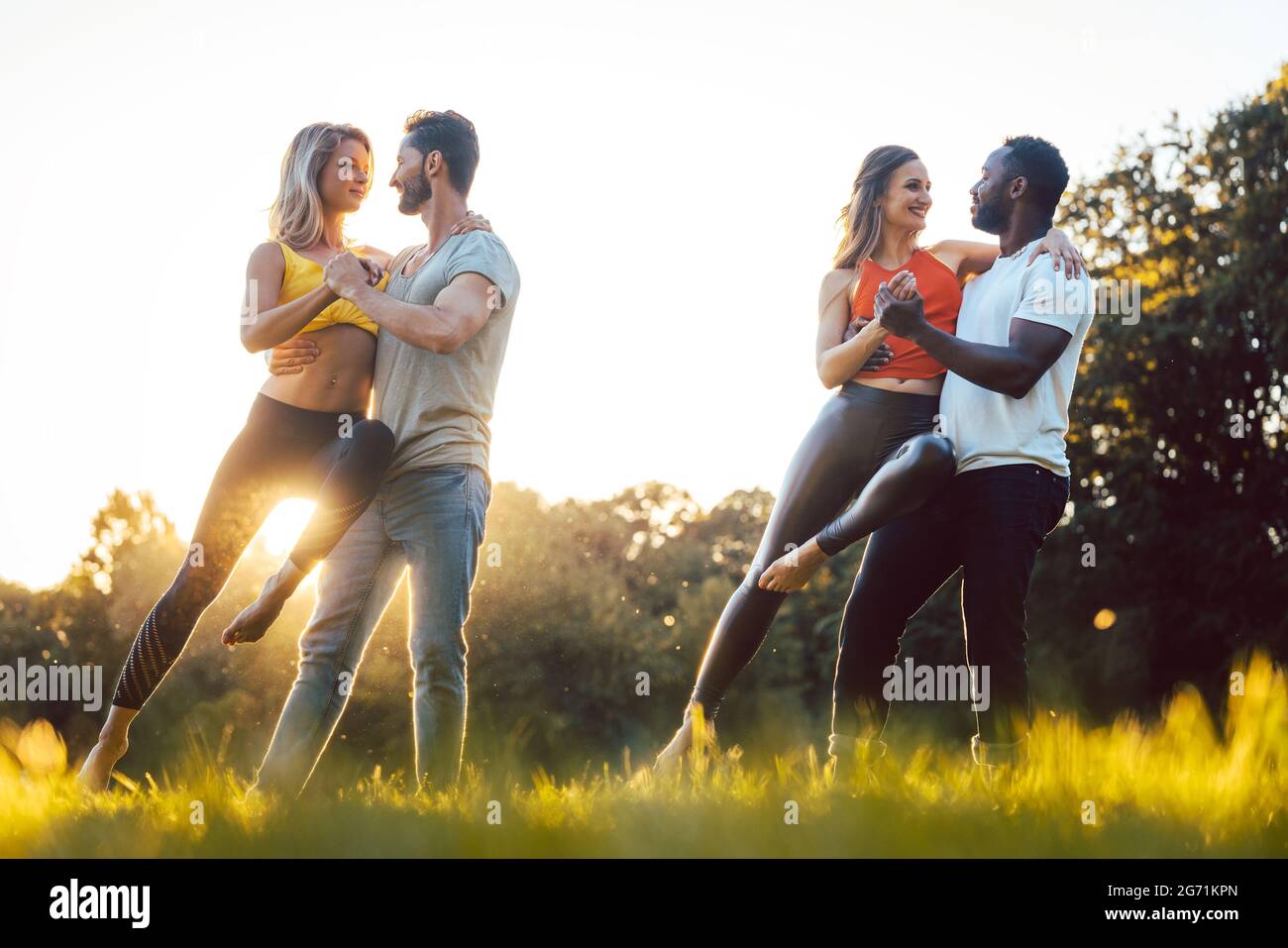 Professional dancers hi-res stock photography and images - Alamy