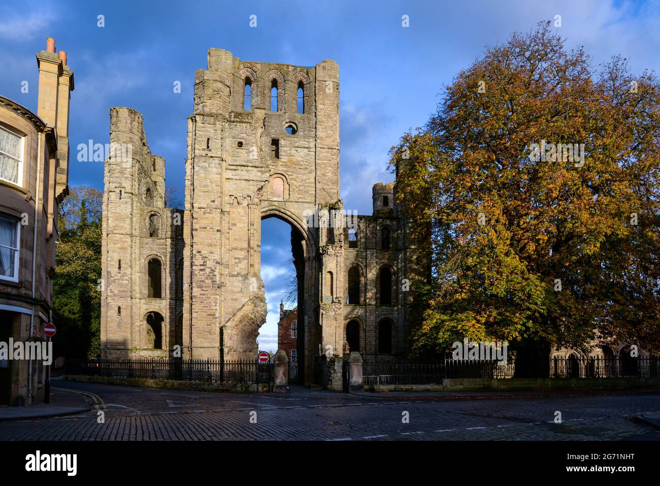 Scottish monasteries hi-res stock photography and images - Alamy