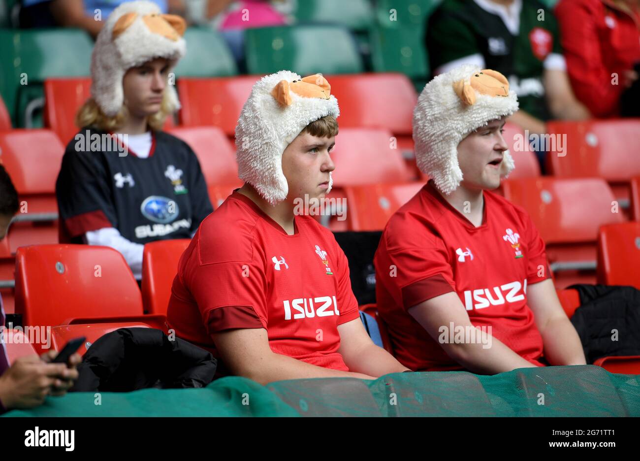 Sheep hats hi-res stock photography and images - Alamy