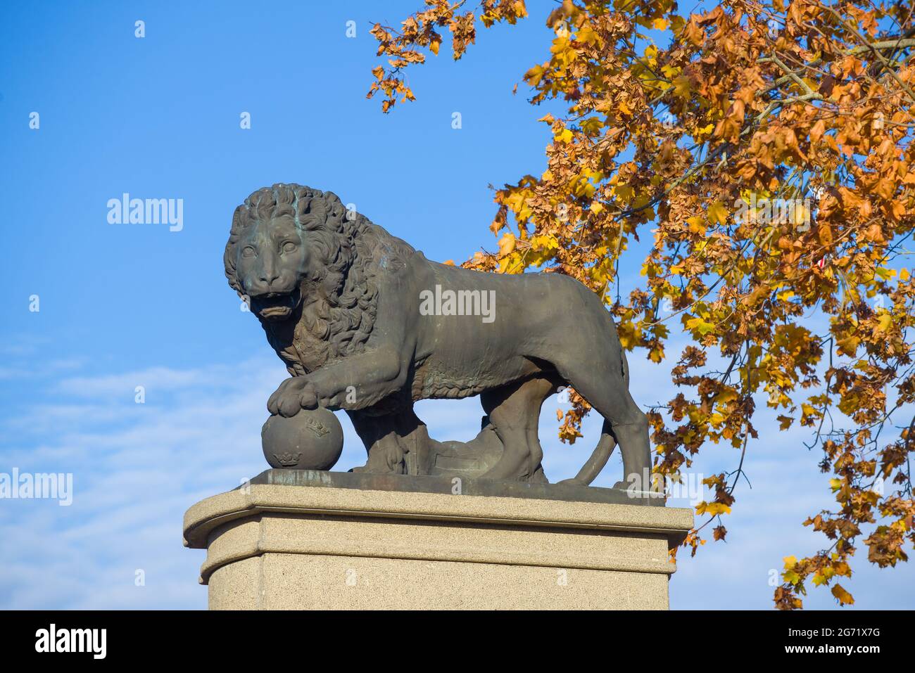 NARVA, ESTONIA - OCTOBER 17, 2018: Sculpture of a lion close-up ...