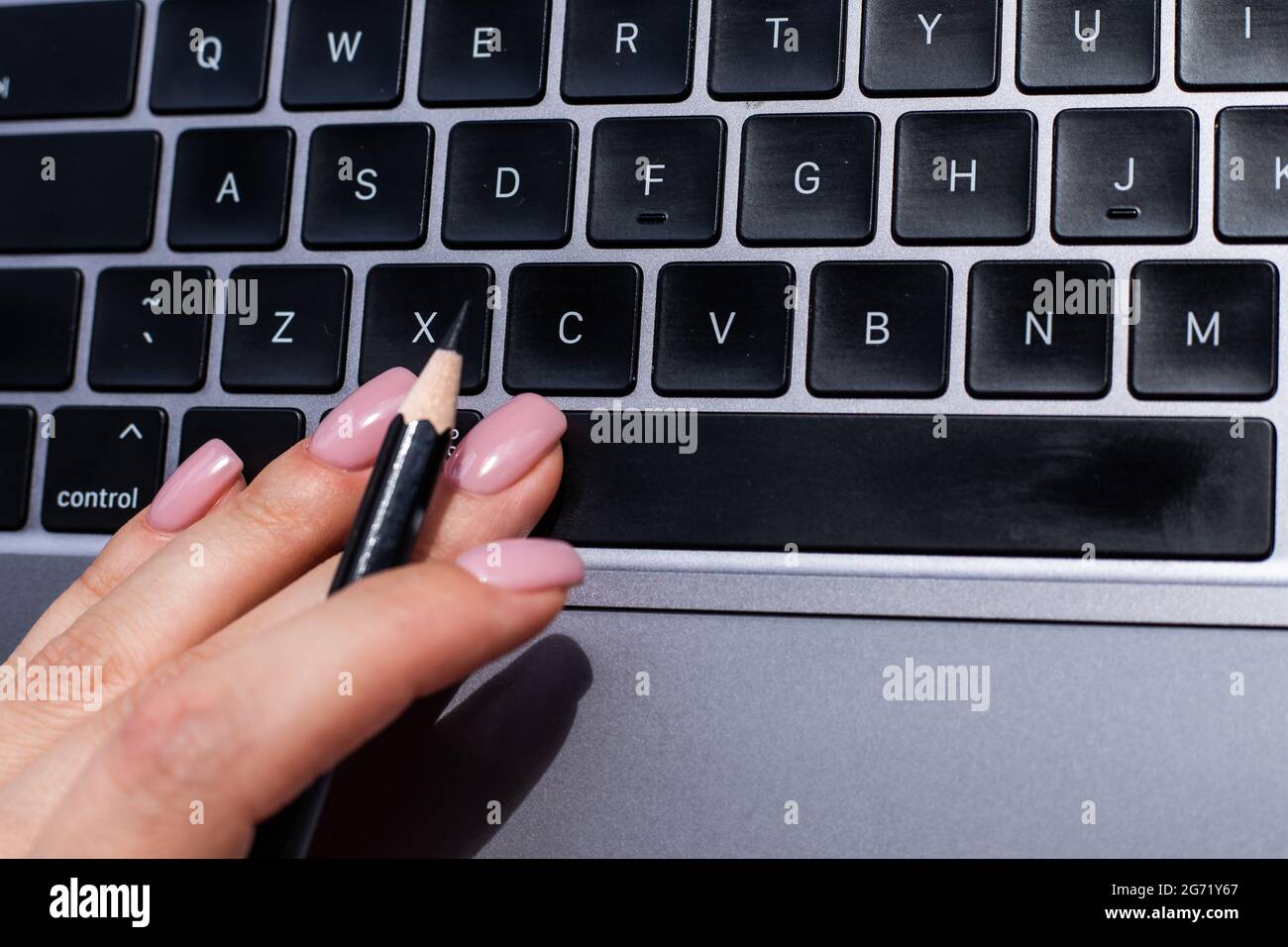 Hands Pointing Pressing Computer Keyboard Keys Typewriting New Ideas ...