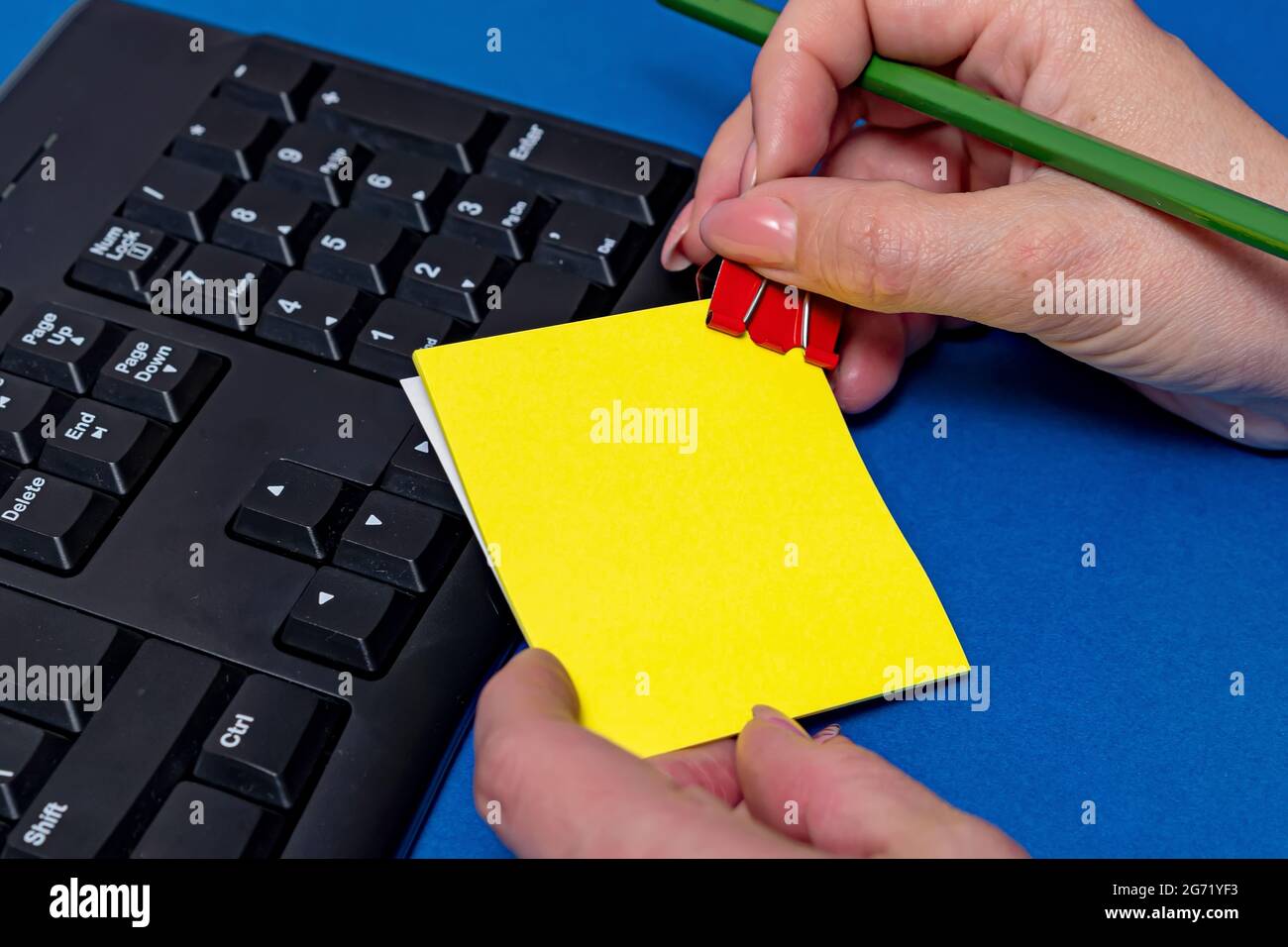 Hands Pointing Pressing Computer Keyboard Keys Typewriting New Ideas ...