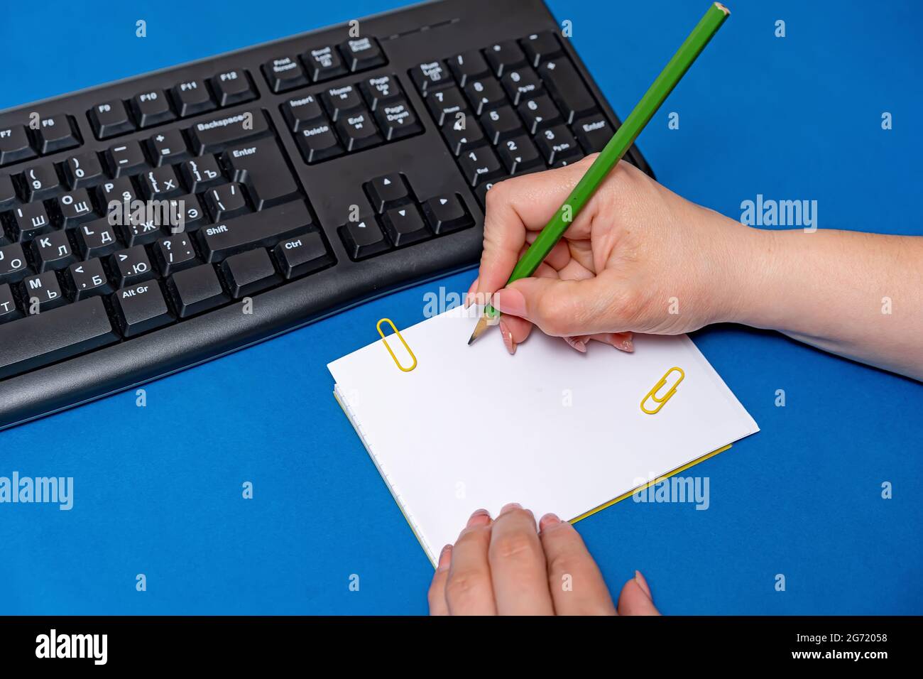 Hands Pointing Pressing Computer Keyboard Keys Typewriting New Ideas ...