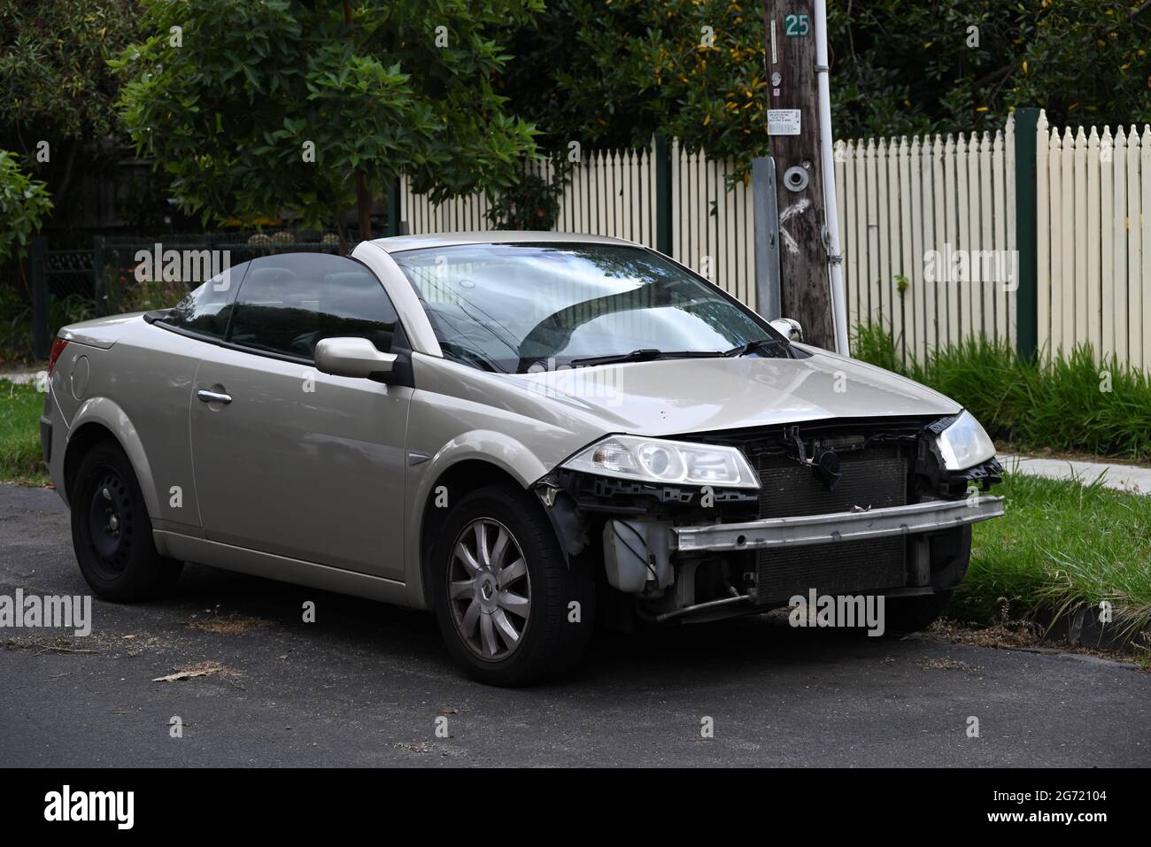 Front door missing hi-res stock photography and images - Alamy