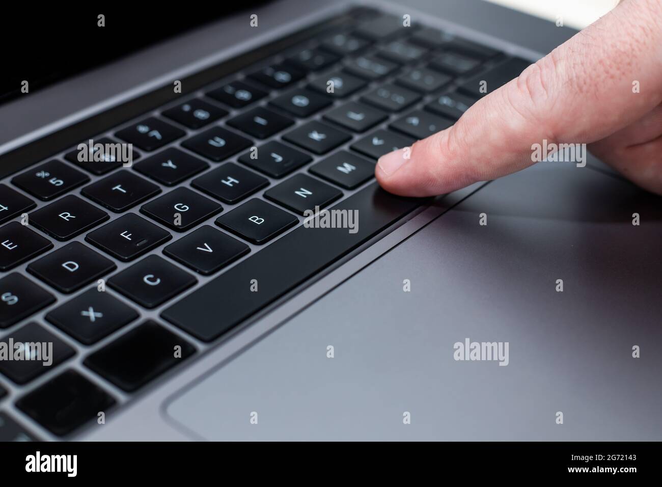 Hands Pointing Pressing Computer Keyboard Keys Typewriting New Ideas ...