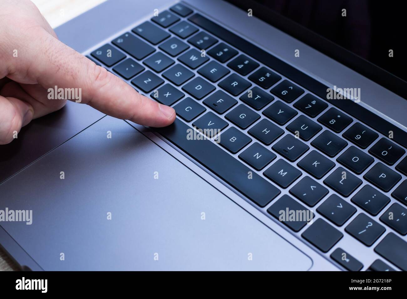 Hands Pointing Pressing Computer Keyboard Keys Typewriting New Ideas ...