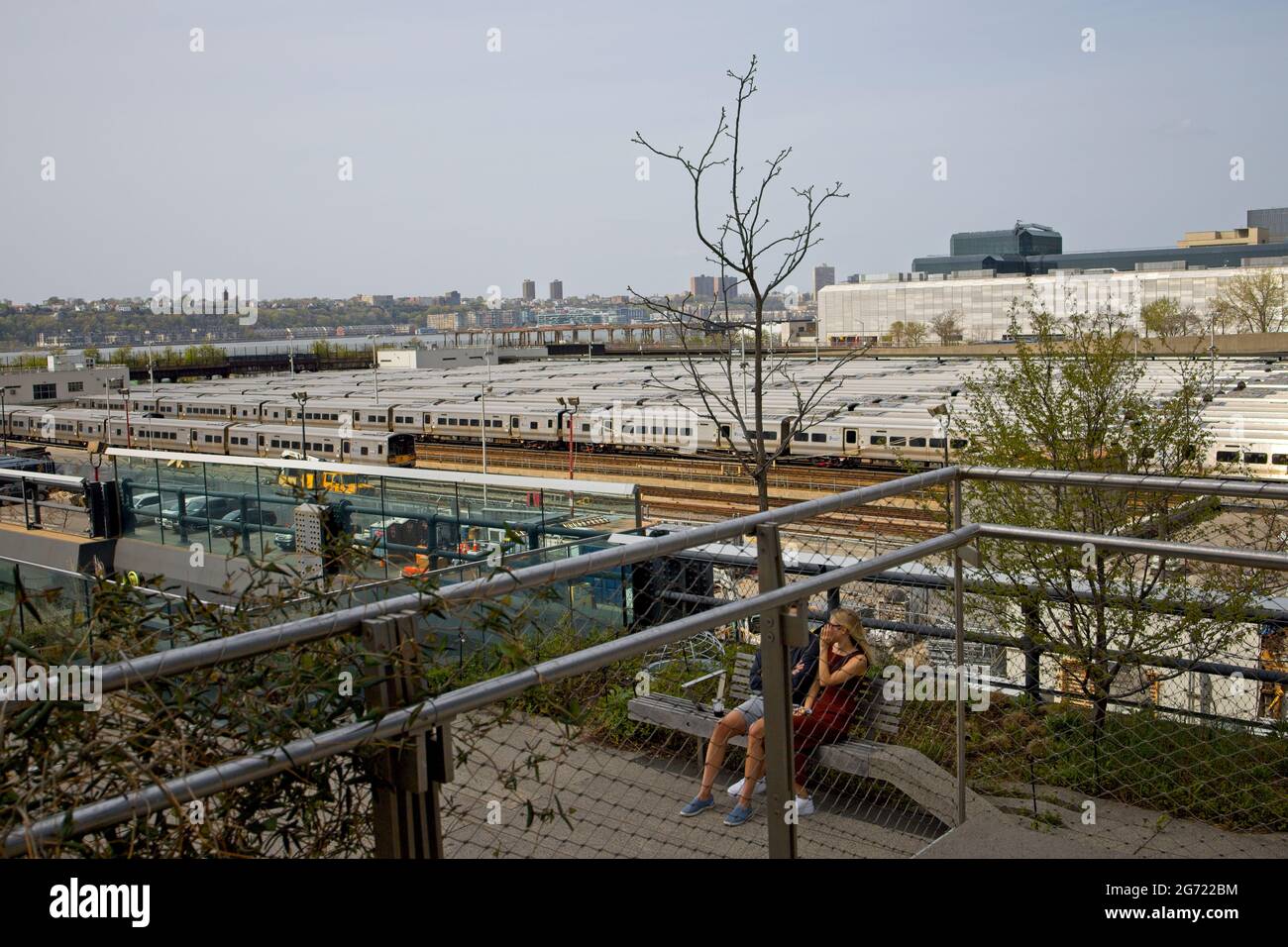 Hudson yards from the high line hi-res stock photography and images - Alamy