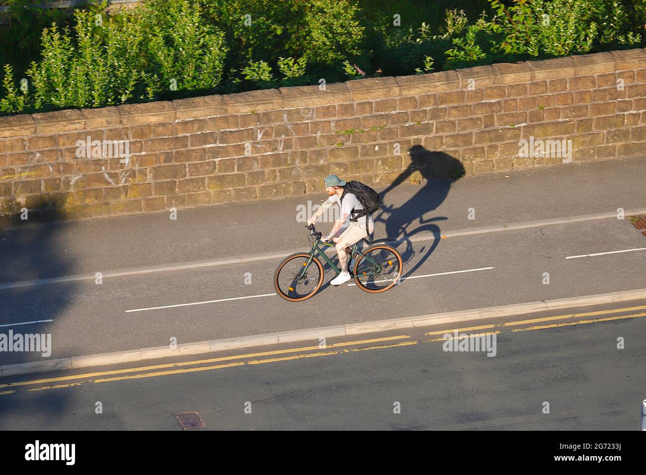 Leeds cycle lane hi-res stock photography and images - Alamy