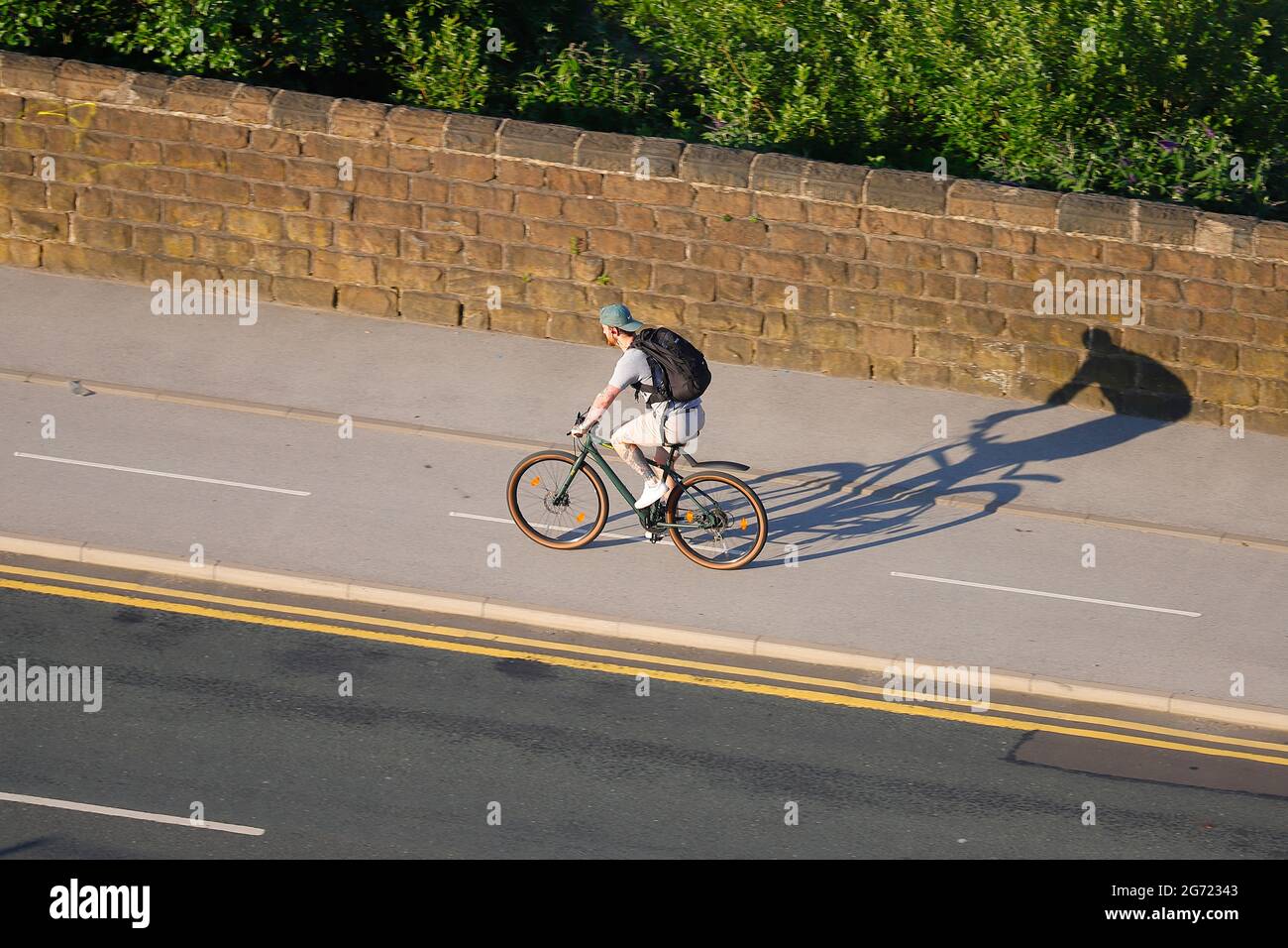 Leeds cycle lane hi-res stock photography and images - Alamy