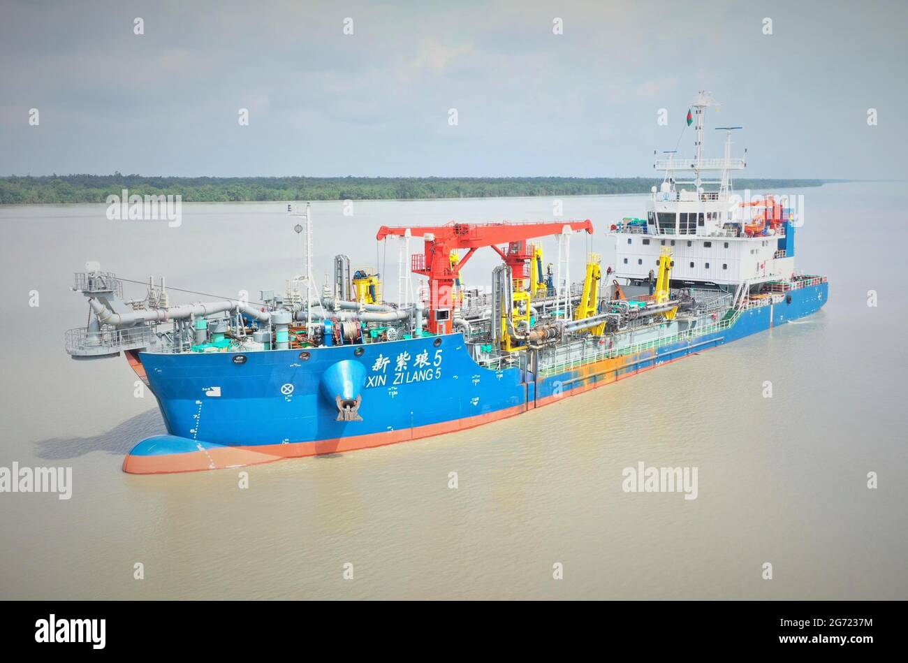 Hopper dredge hi-res stock photography and images - Alamy