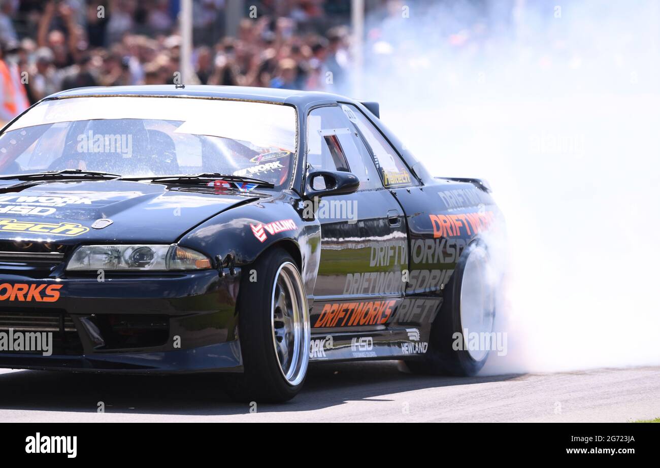 R32 Skyline Drift