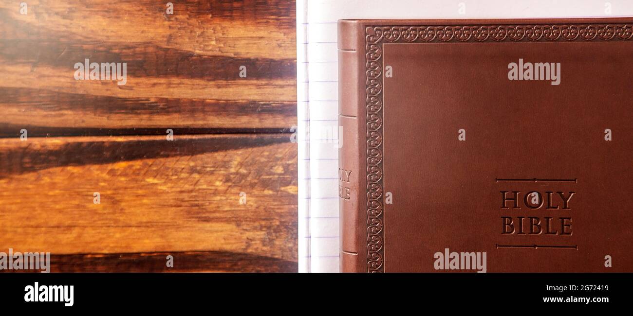 Christian bible reading congregation hi-res stock photography and ...