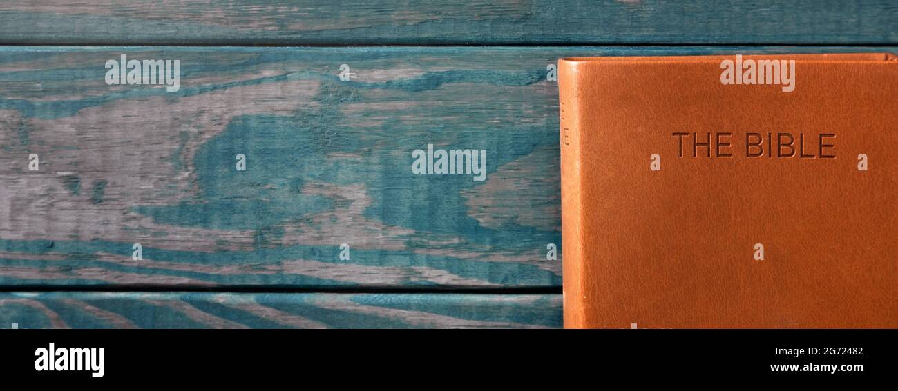 Christian bible reading congregation hi-res stock photography and ...