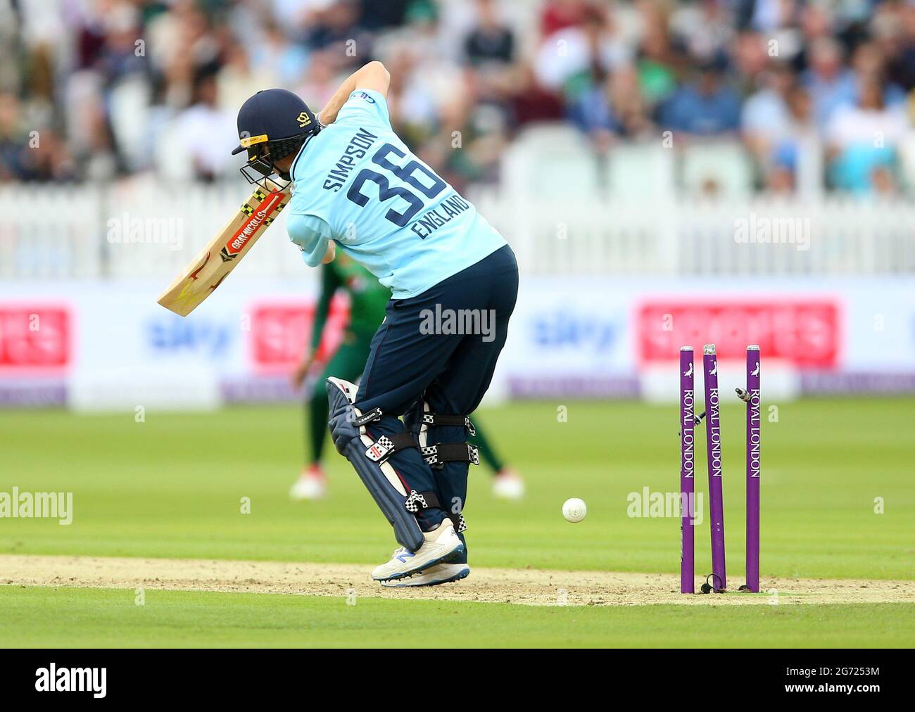 Ali simpson hi-res stock photography and images - Alamy