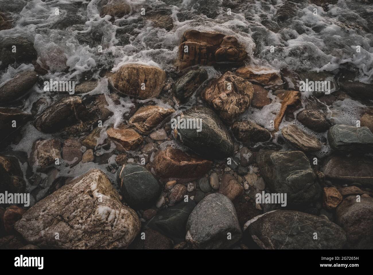 Rocky wallpaper hi-res stock photography and images - Alamy