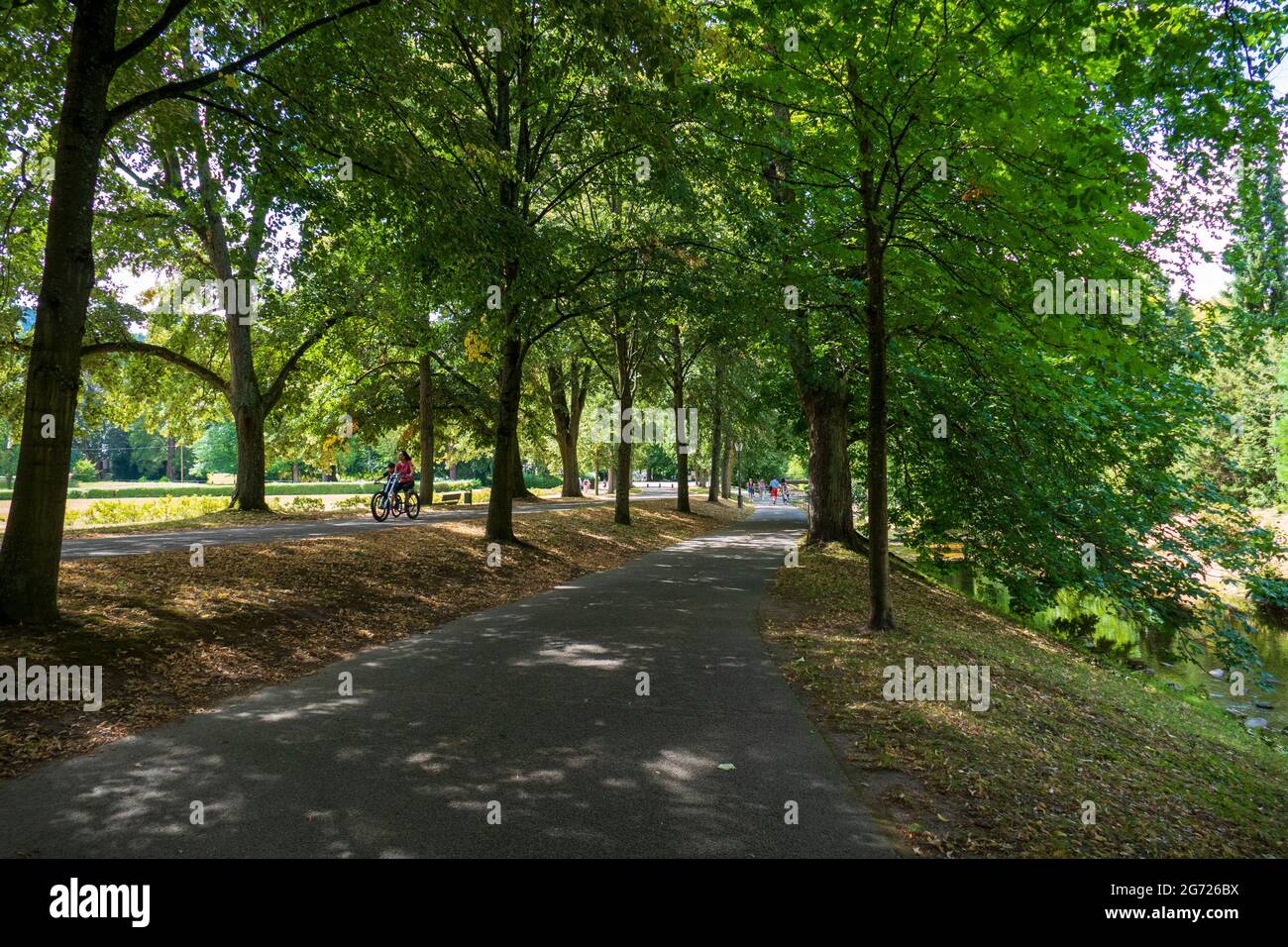 Fluß Oos entlang der Lichtentaler Allee in Baden-Baden Stock Photo - Alamy