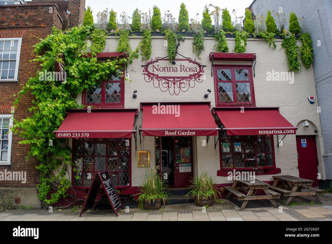 Uxbridge, London Borough of Hillingdon, 9th July, 2021. Many ...