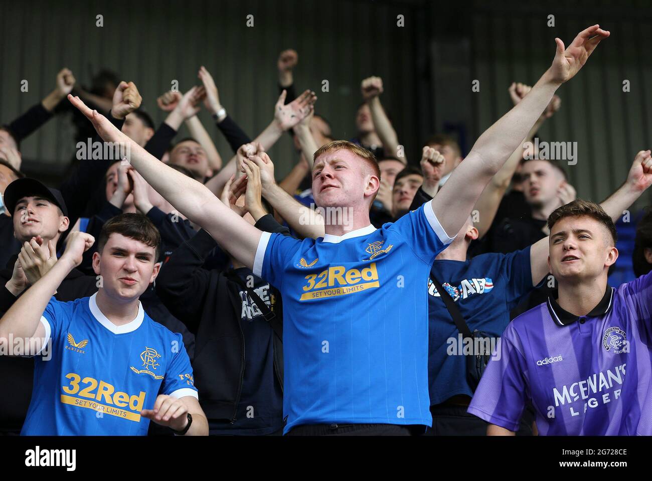 Rangers fans hi-res stock photography and images - Alamy